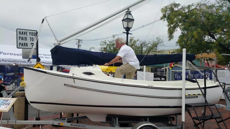 Trailer sailers - the best of the boat show - Waterborne WaterborneMag.com