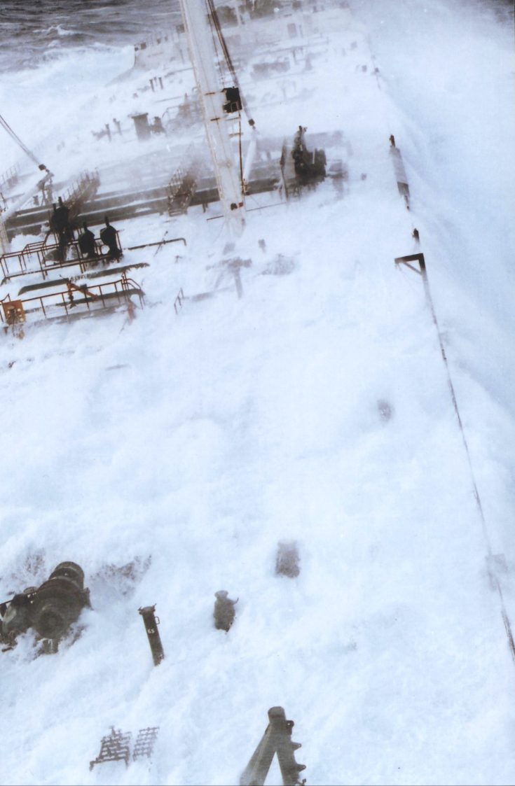 What is a rogue wave? The science behind ship-sinking monster waves