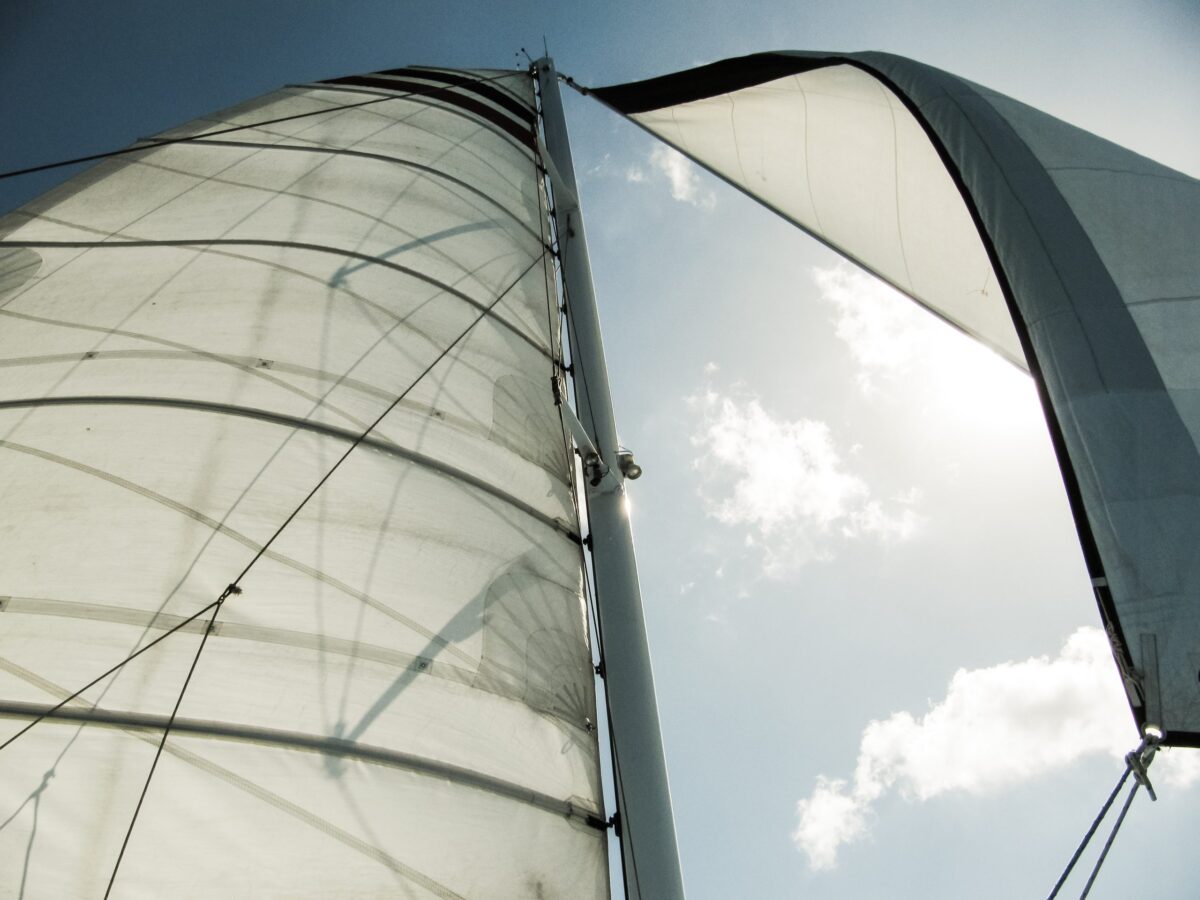 Used sails (a complete guide to buying second-hand sails)