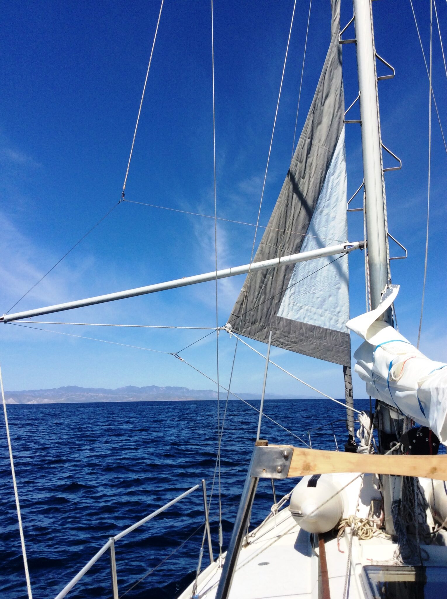 Downwind sailing: 3 strategies for sailing downwind in comfort and ...